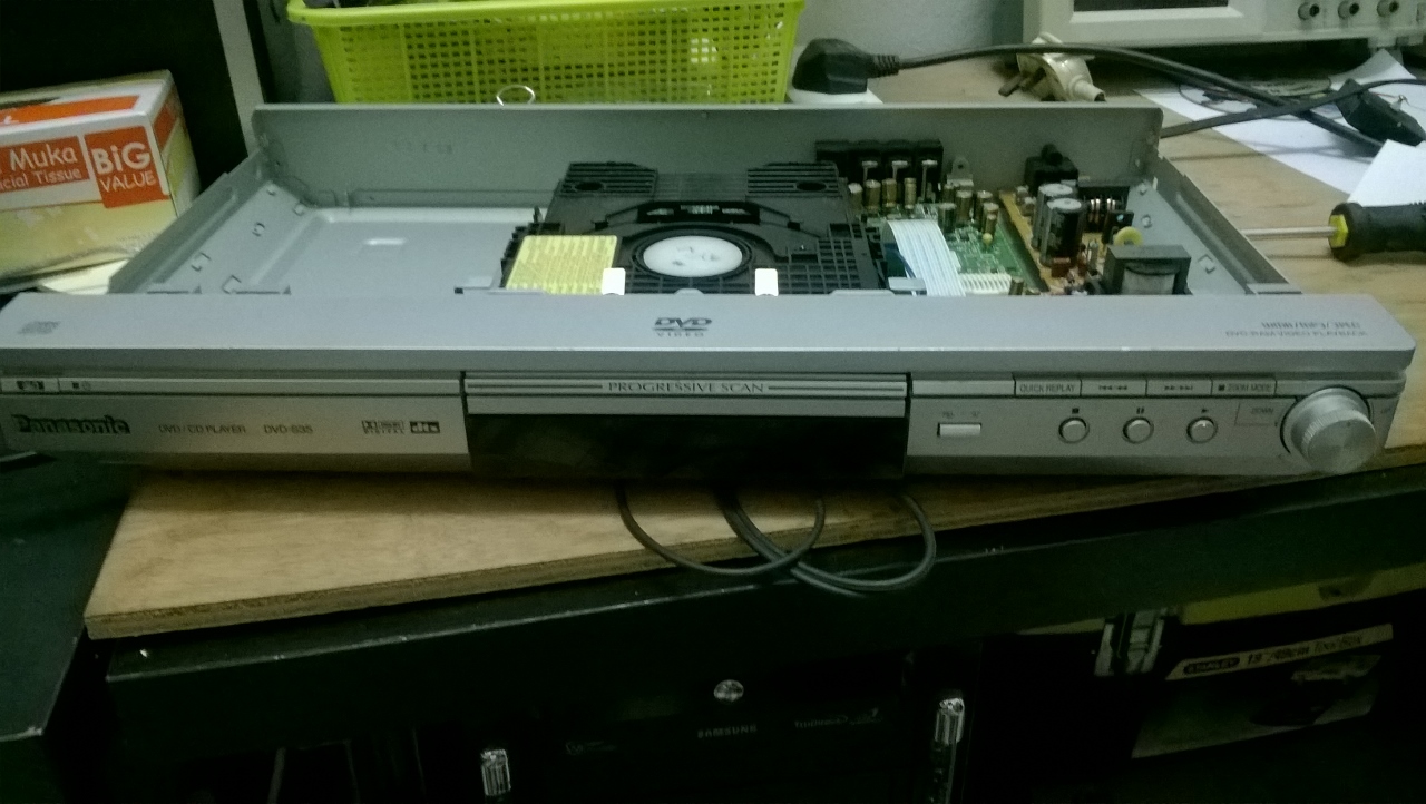 OLD PANASONIC DVD PLAYER DVD-S35 NOT WORKING. TROUBLESHOOT THE PROBLEM
