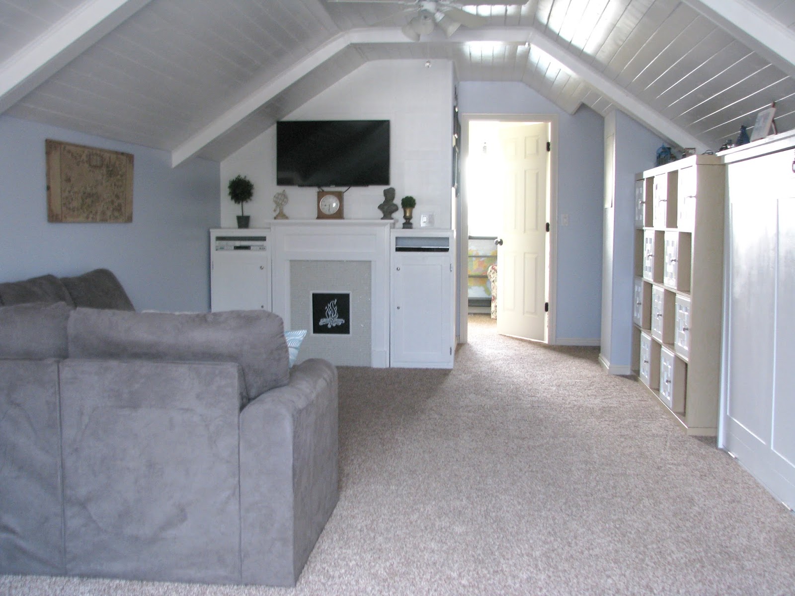 My So-Called DIY Blog: Bonus Room Reveal!