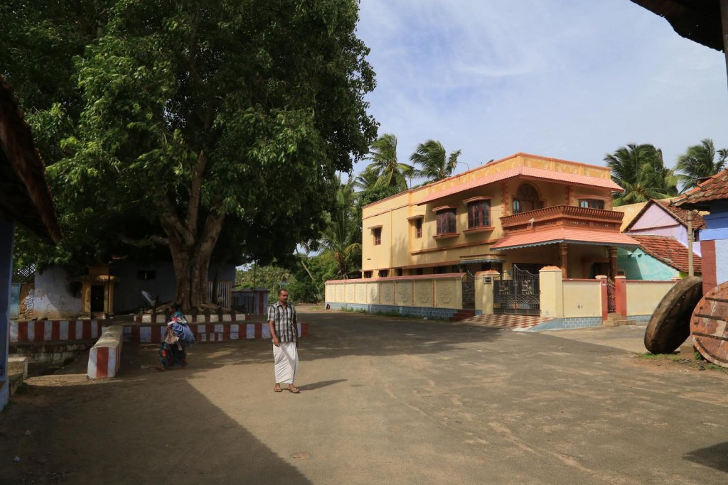 Tamilnadu Tourism: Mathusoothana Perumal Temple, Parakkai, Kanyakumari