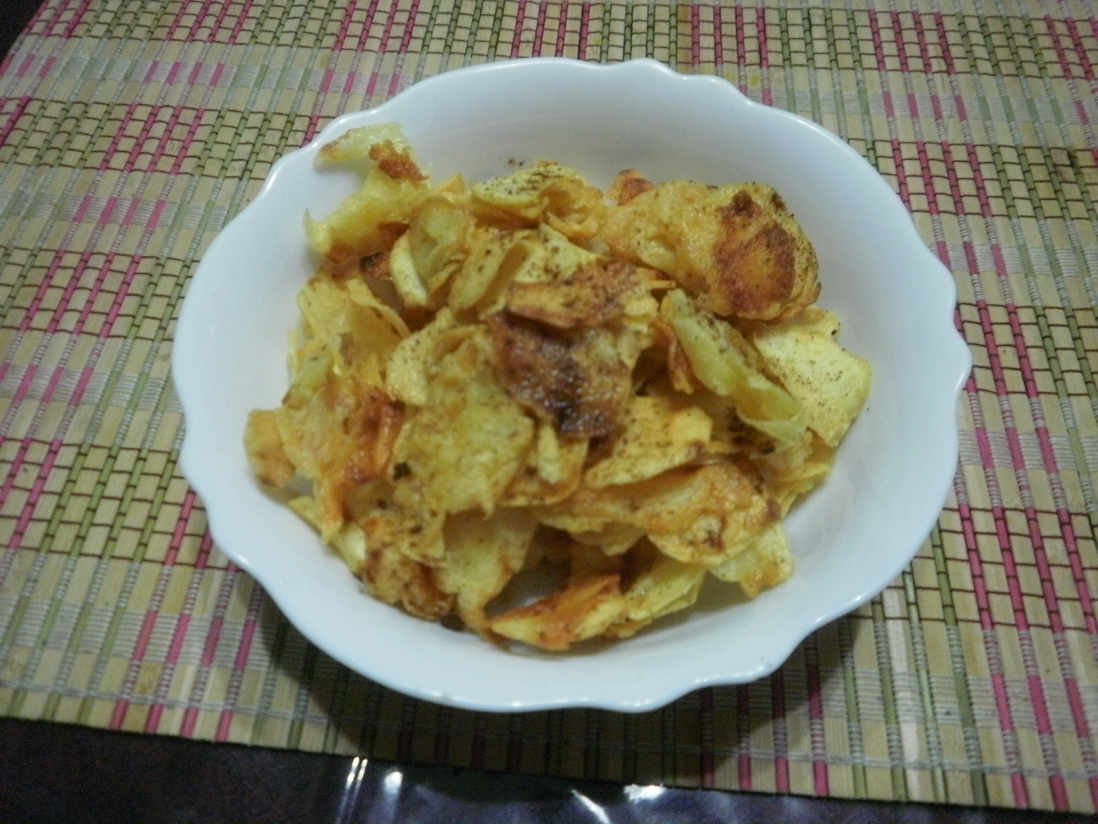 Zara ♥ Baking: KEREPEK NGAKU@ARROWROOT CHIPS