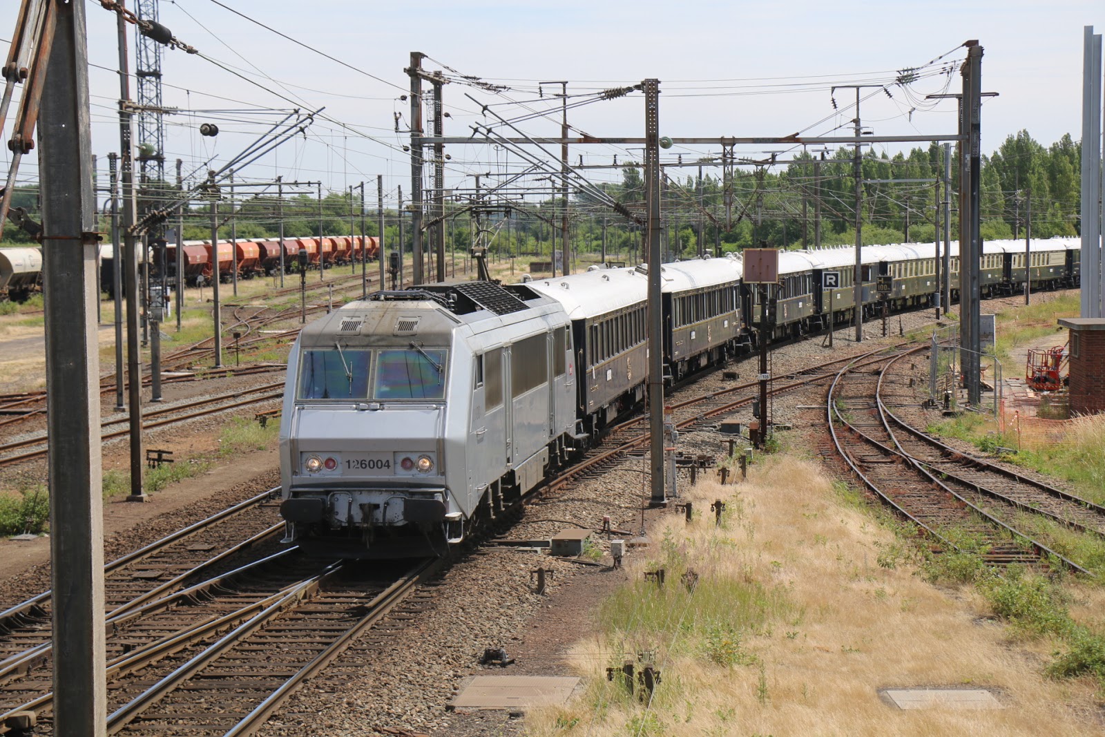 LA PASSION DU TRAIN: VSOE à Hazebrouck ce midi par Germain