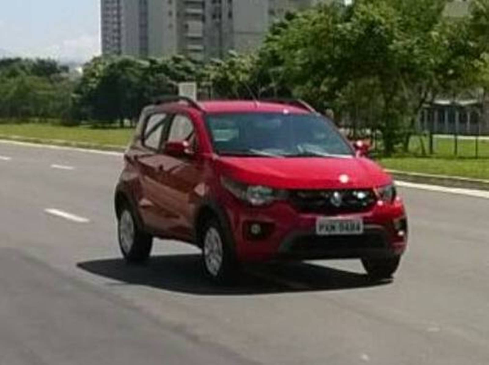 Fiat Mobi: estilo rebuscado, mecânica antiquada e preço para enfrentar ...