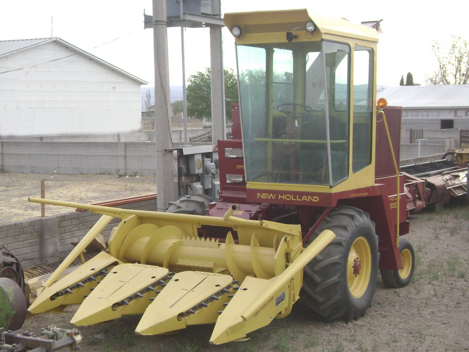 MAQUINARIA AGRICOLA INDUSTRIAL: Ensiladora Autopropulsada NH 1895 ...