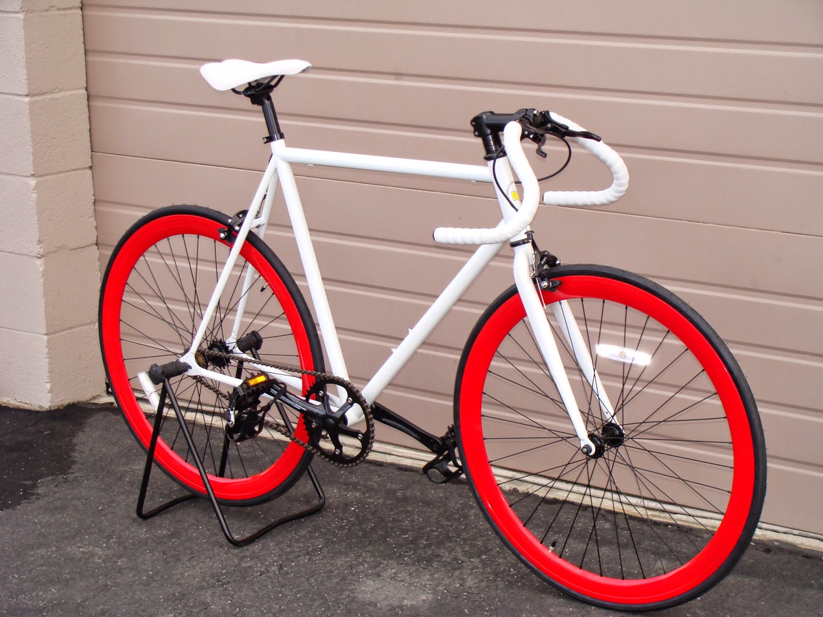 Chicago Bikes: 2014 R4 White and Red or Blue Wheels Fixed Gear Road ...
