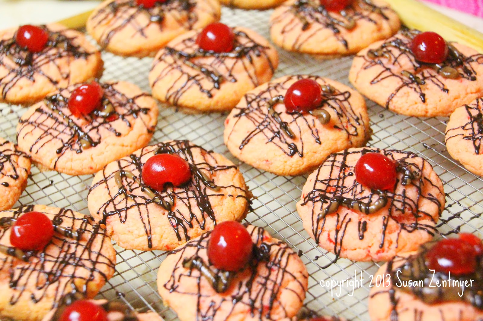 Love from the Kitchen: Banana Split Cookies