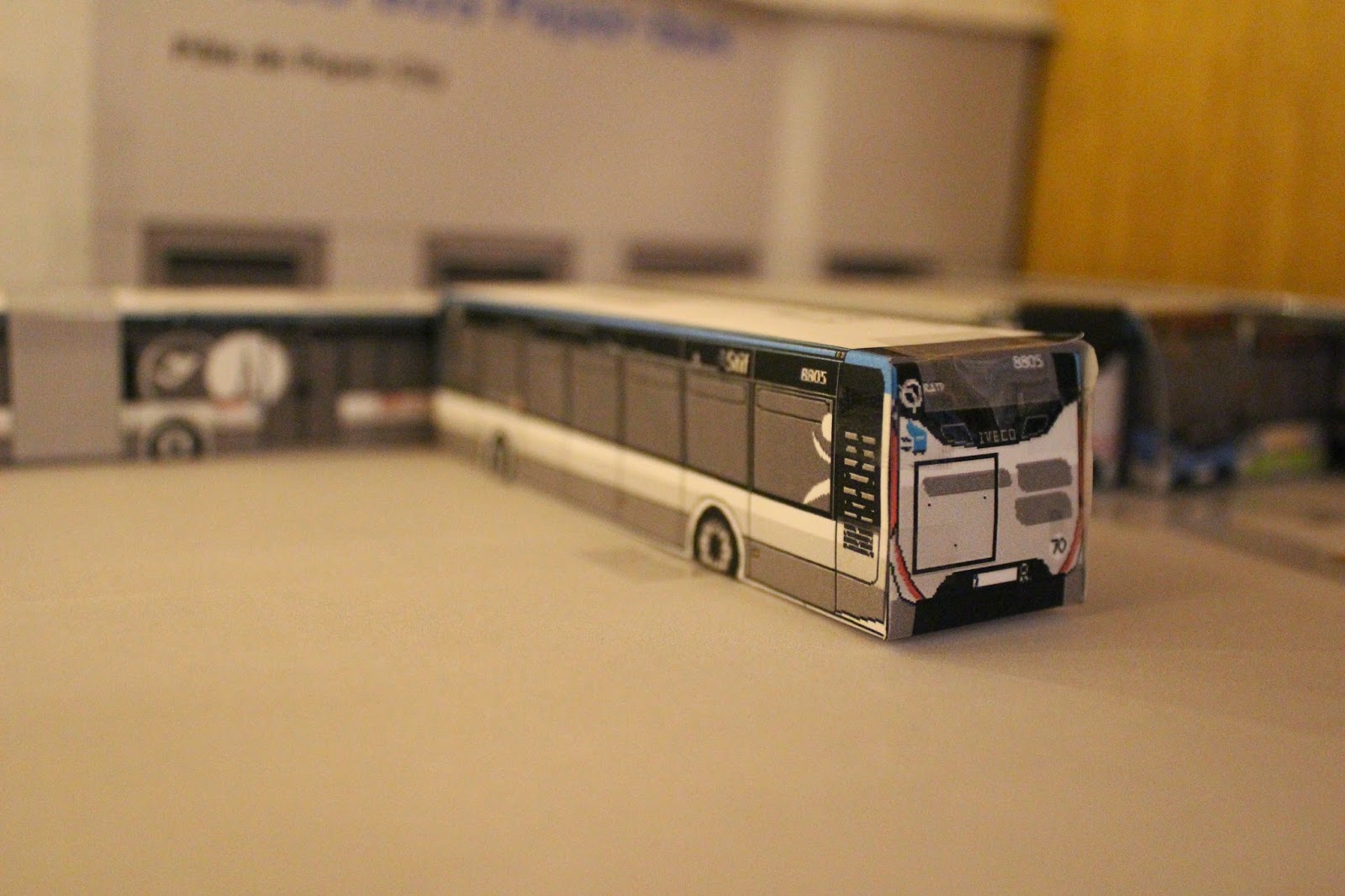 CarPro Transport: Usine Iveco Bus Paper Bus Pôle de Paper-City