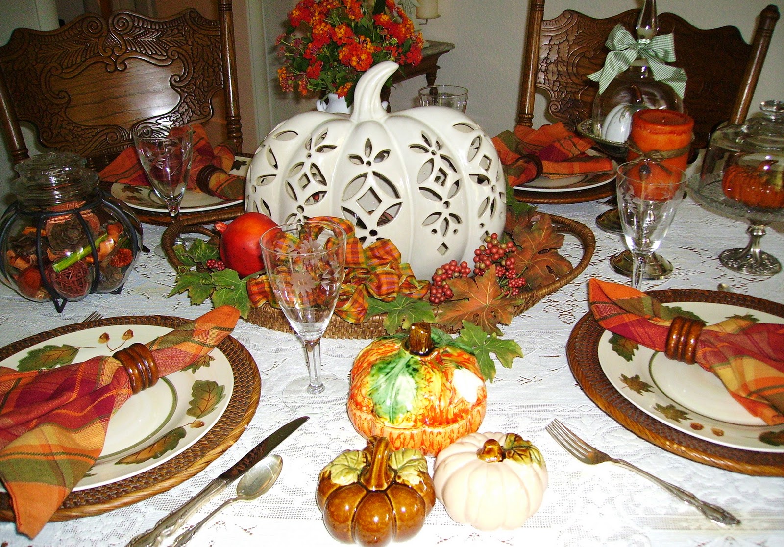 Sharing with Sherri: Having a Ball Decorating for Fall!!