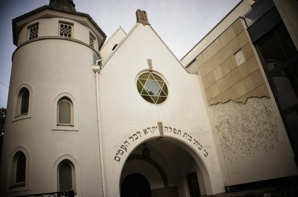 La colline: 13 des plus belles synagogues du monde