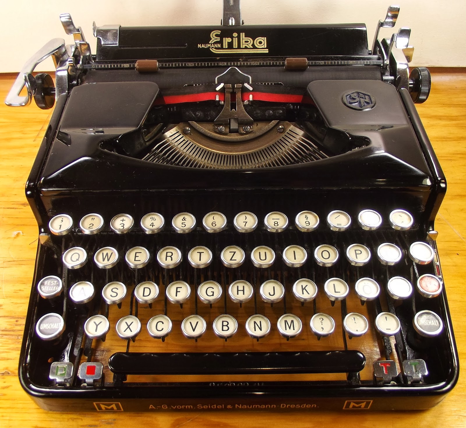 Portable Typewriter with Case Erika Model 9 Typewriter 1930s Typewriter ...