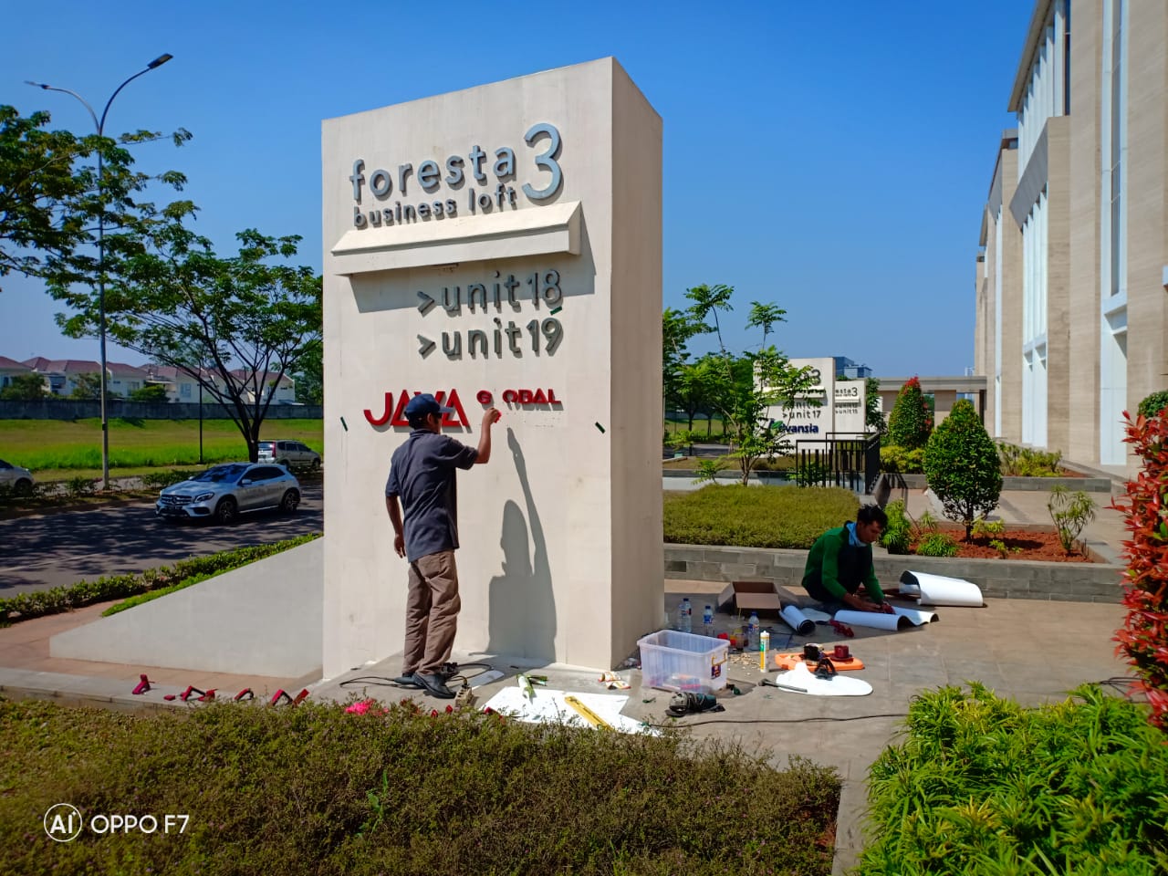 PEMBUATAN HURUH TIMBUL BERKUALITAS DAN TERBAIK