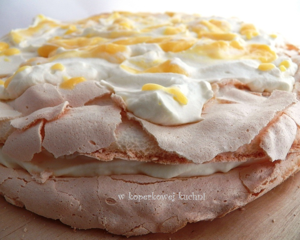 W koperkowej kuchni...: Tort bezowo- cytrynowy