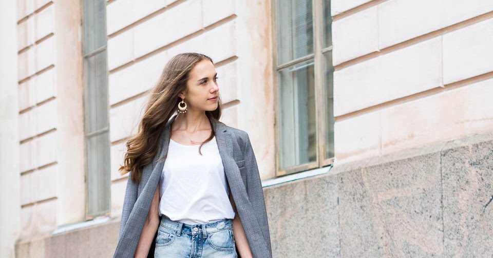 How To Style Up Distressed Denim | Pinja K