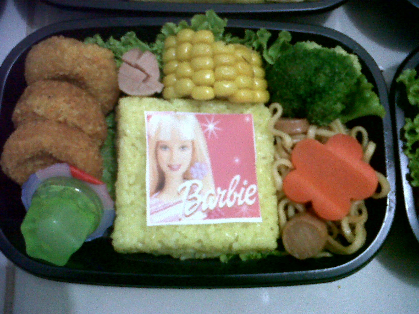 MAMAKEN CAKERY: Barbie Bento - Najla