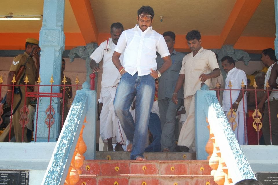 Senthil Thondaman: Senthil Thondaman