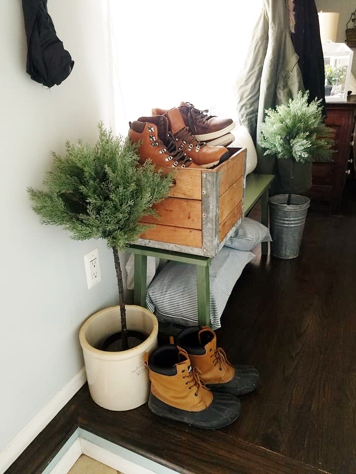 The Quaint Sanctuary: { Cottage Style DIY Small Entryway Shoe Sitting ...