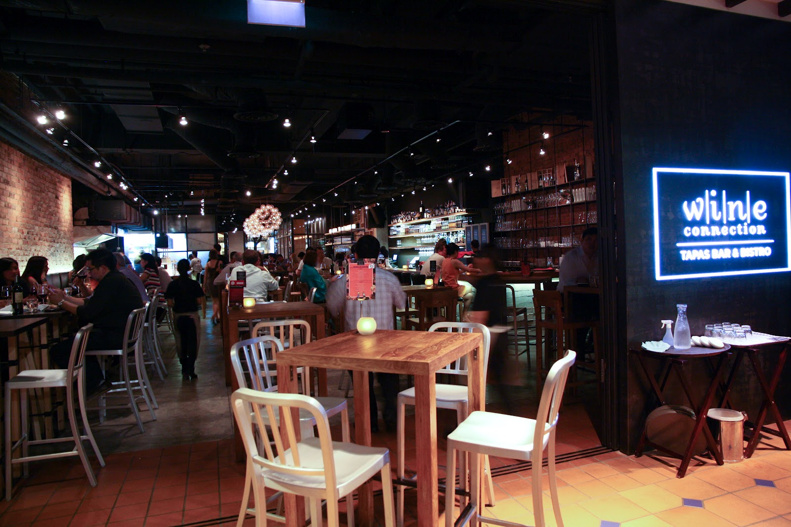 spice in wine: Wine Connection Tapas Bar & Bistro at Robertson Walk