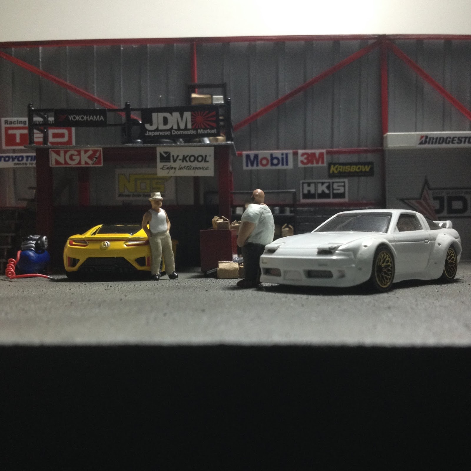 JDM Garage Diorama - Customslim Hobbies