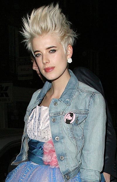 saledesignshop: Agyness Deyn parte 1 excelentes estampados...very nice ...
