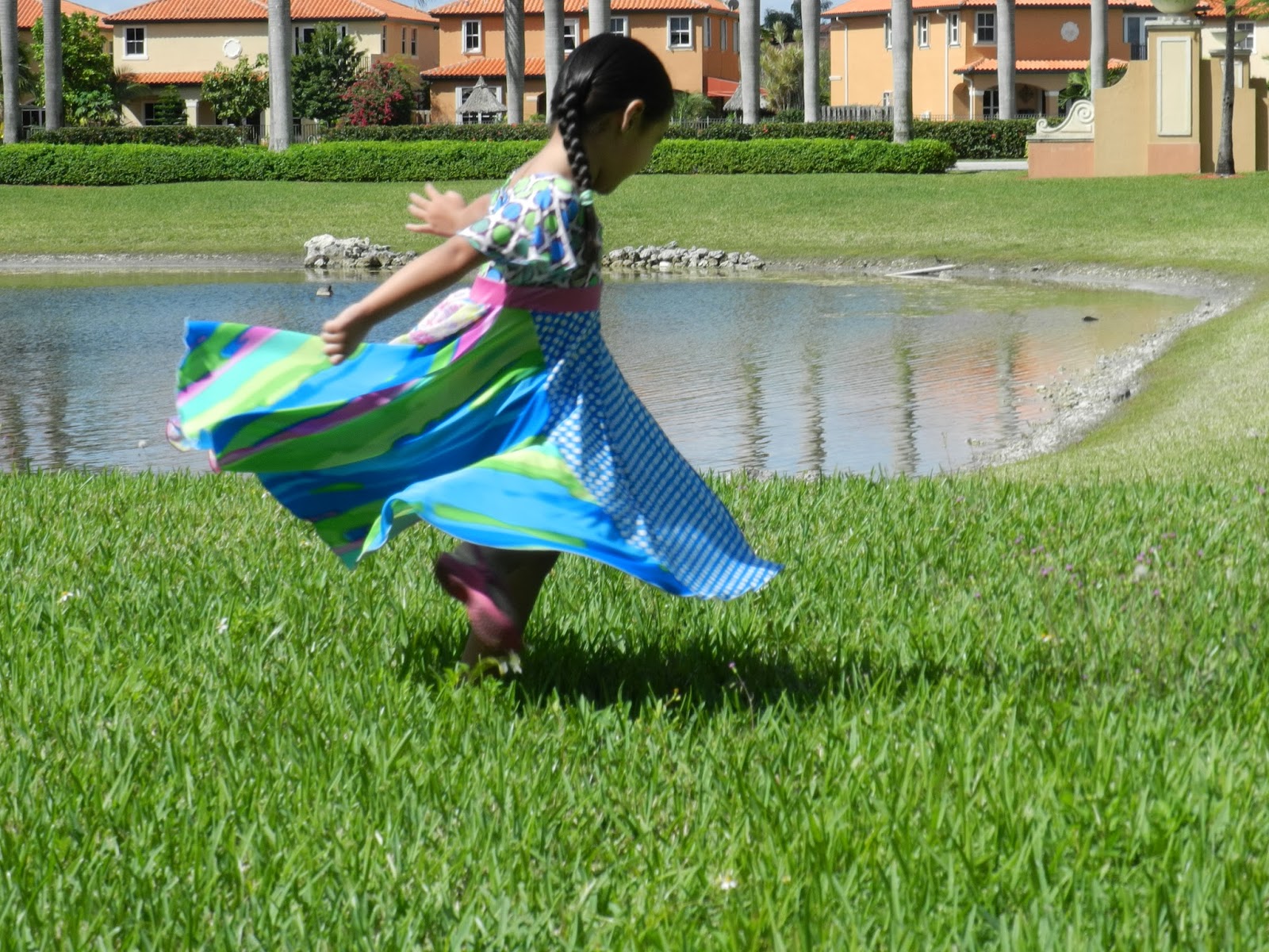 A1nettie's Loves: TwirlyGirl Day Dreaming Dress Review