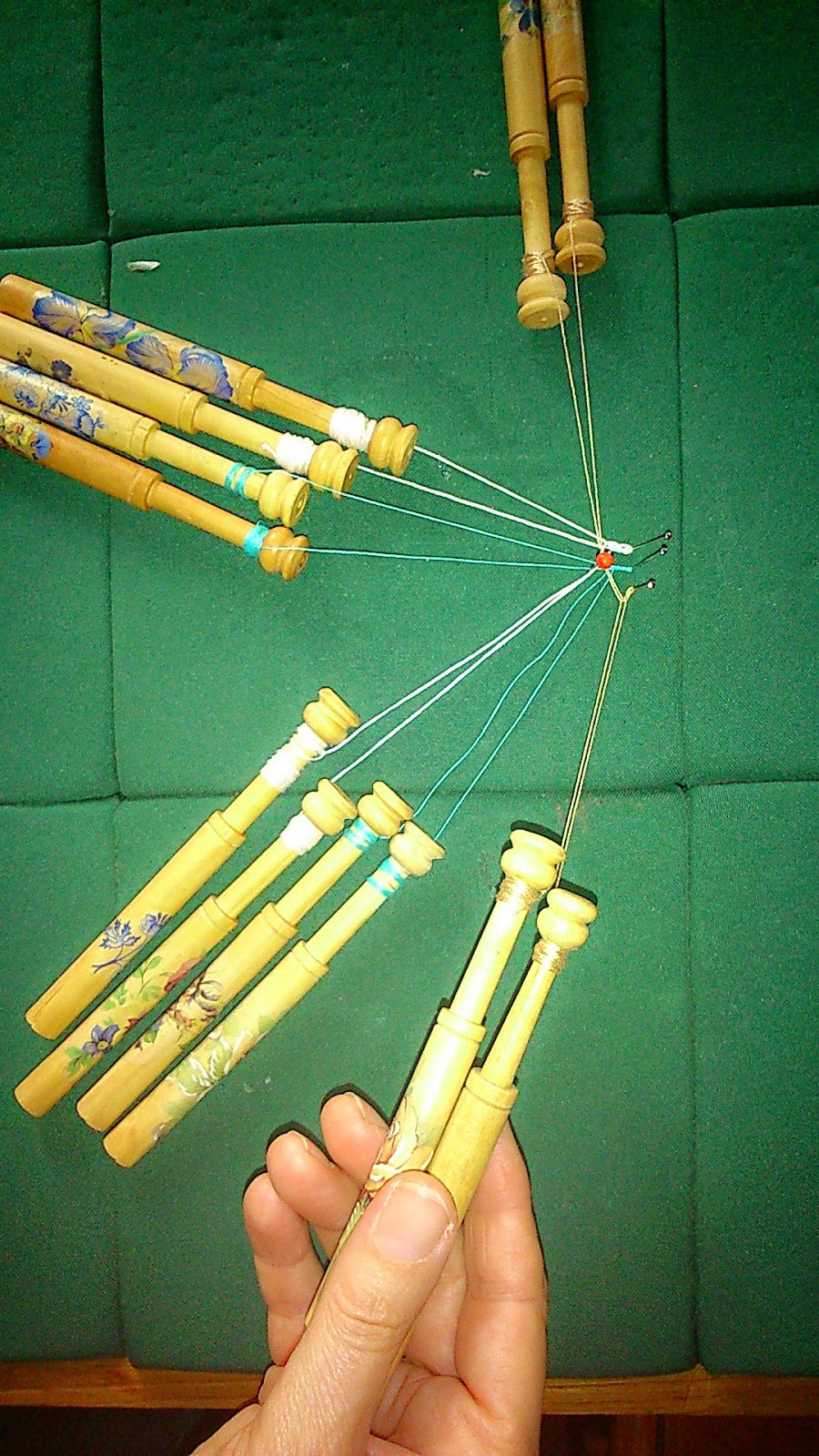 Encajeras la Hilandera: TRABAJOS DE AMIG@S