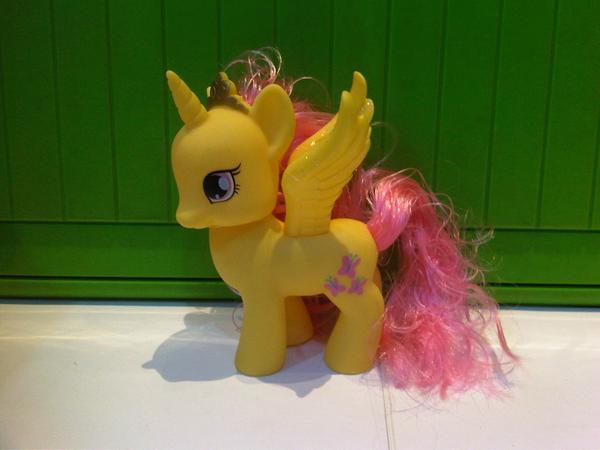 Ossie and the Quest for the Worst MLP Fakies | MLP Merch