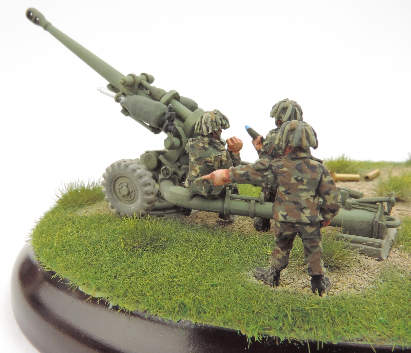 Pete's Model World : Airfix Land Rover ! Tonne & 105mm Gun Finished