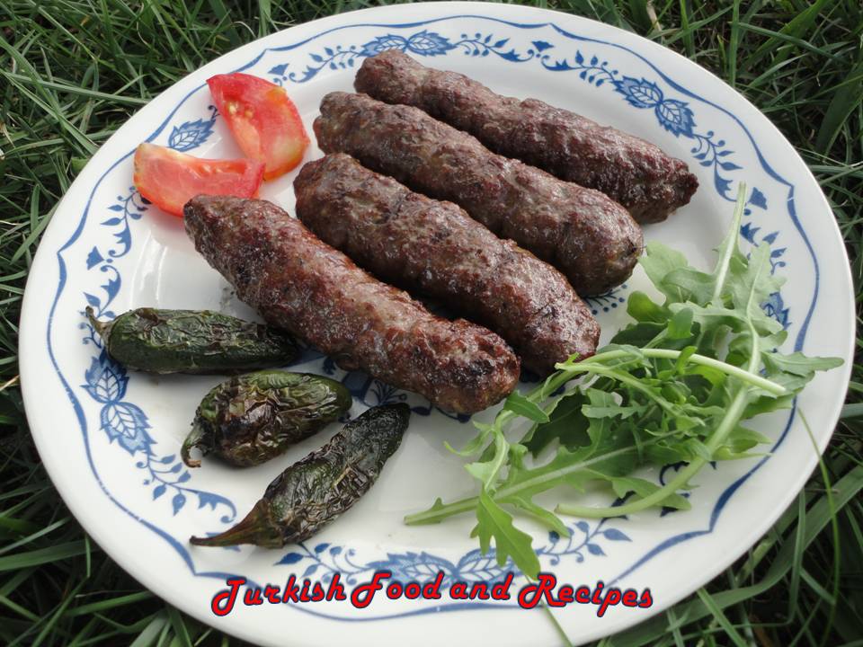 Turkish Food & Recipes: Kebapche-Bulgarian (Bulgaristan Usulu Kebap)