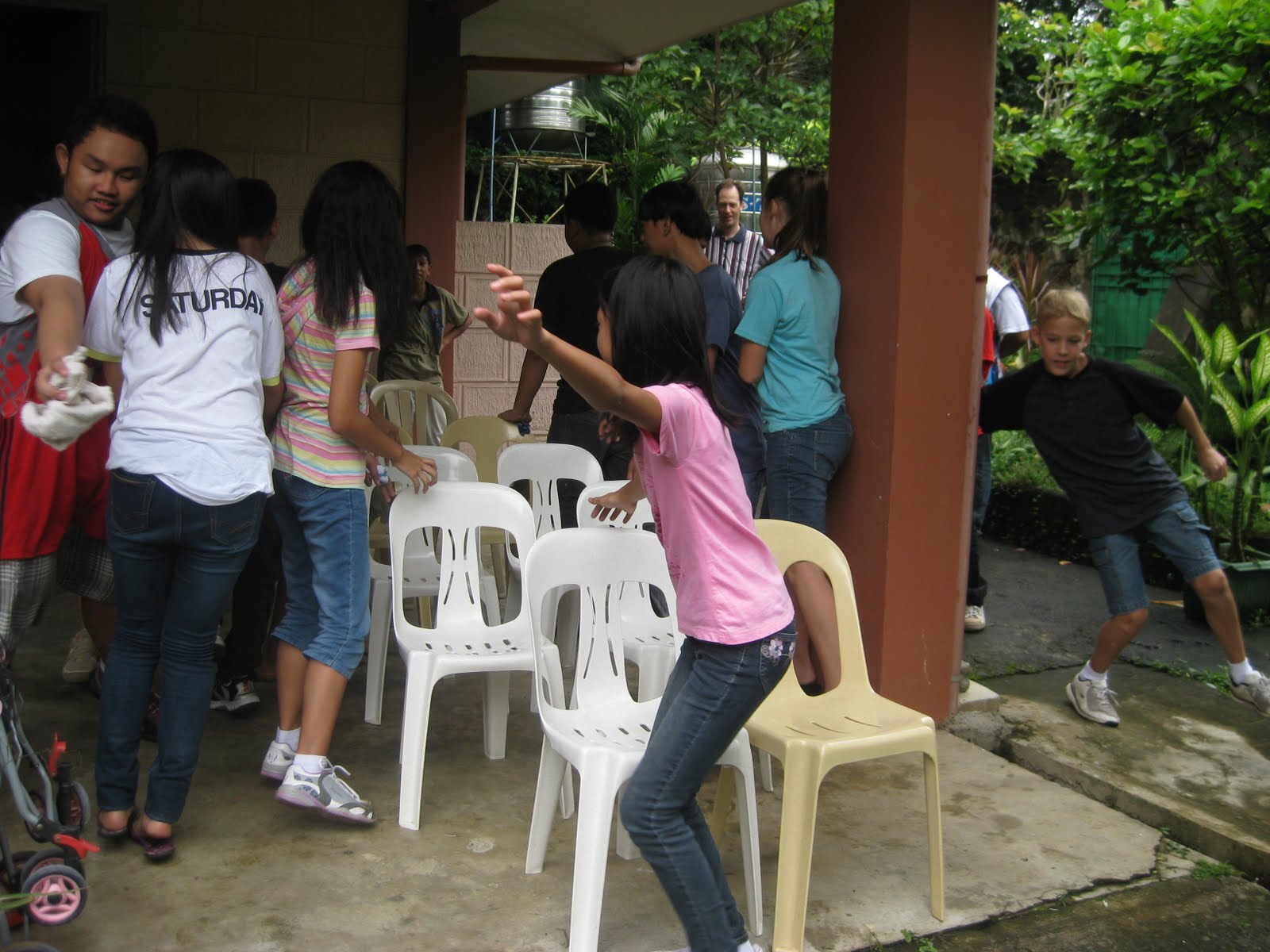 Kleyns In The Philippines: * Young People's Outing (1)