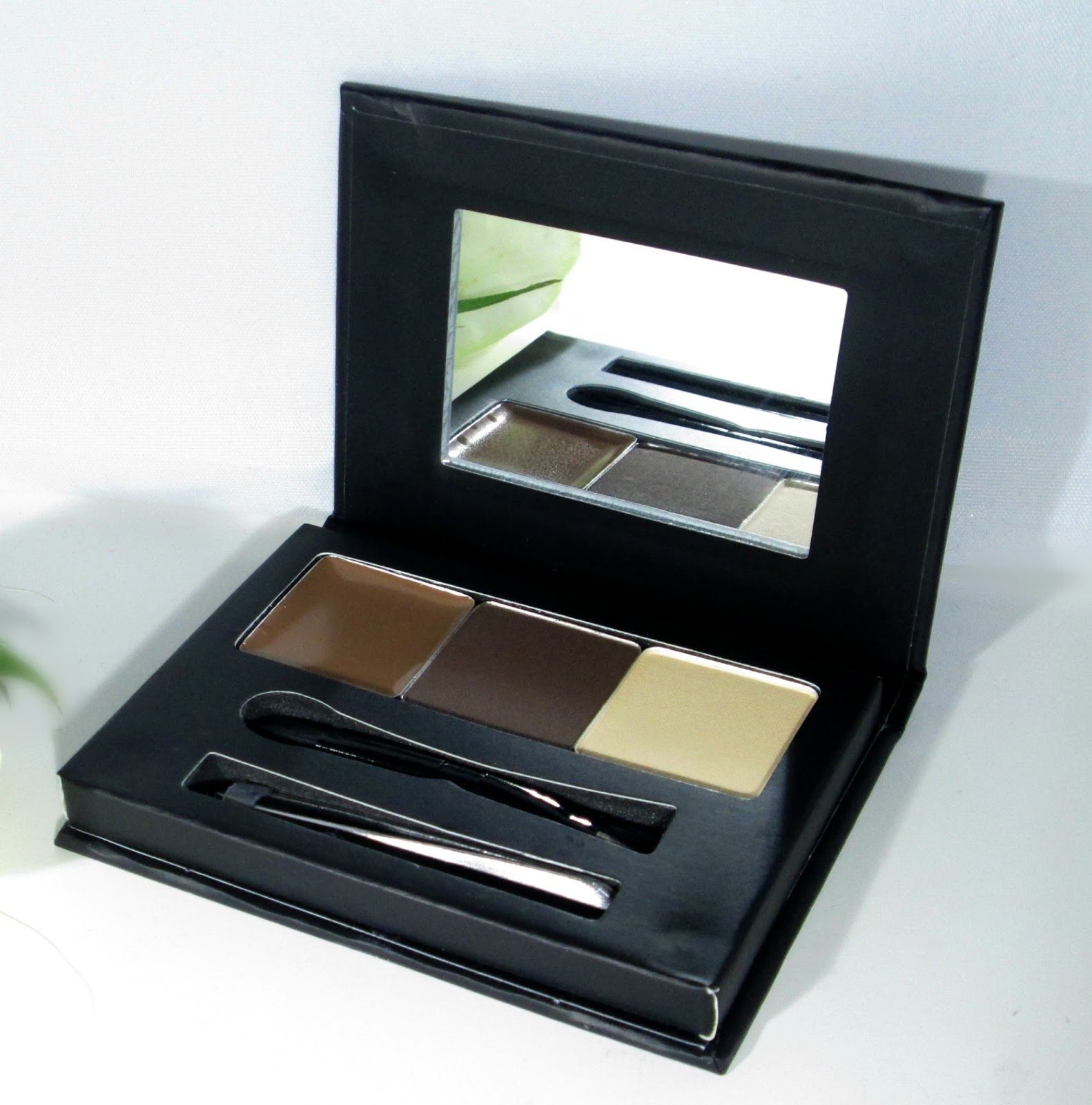 Barry M Shape & Define Brow Kit | Review ♥