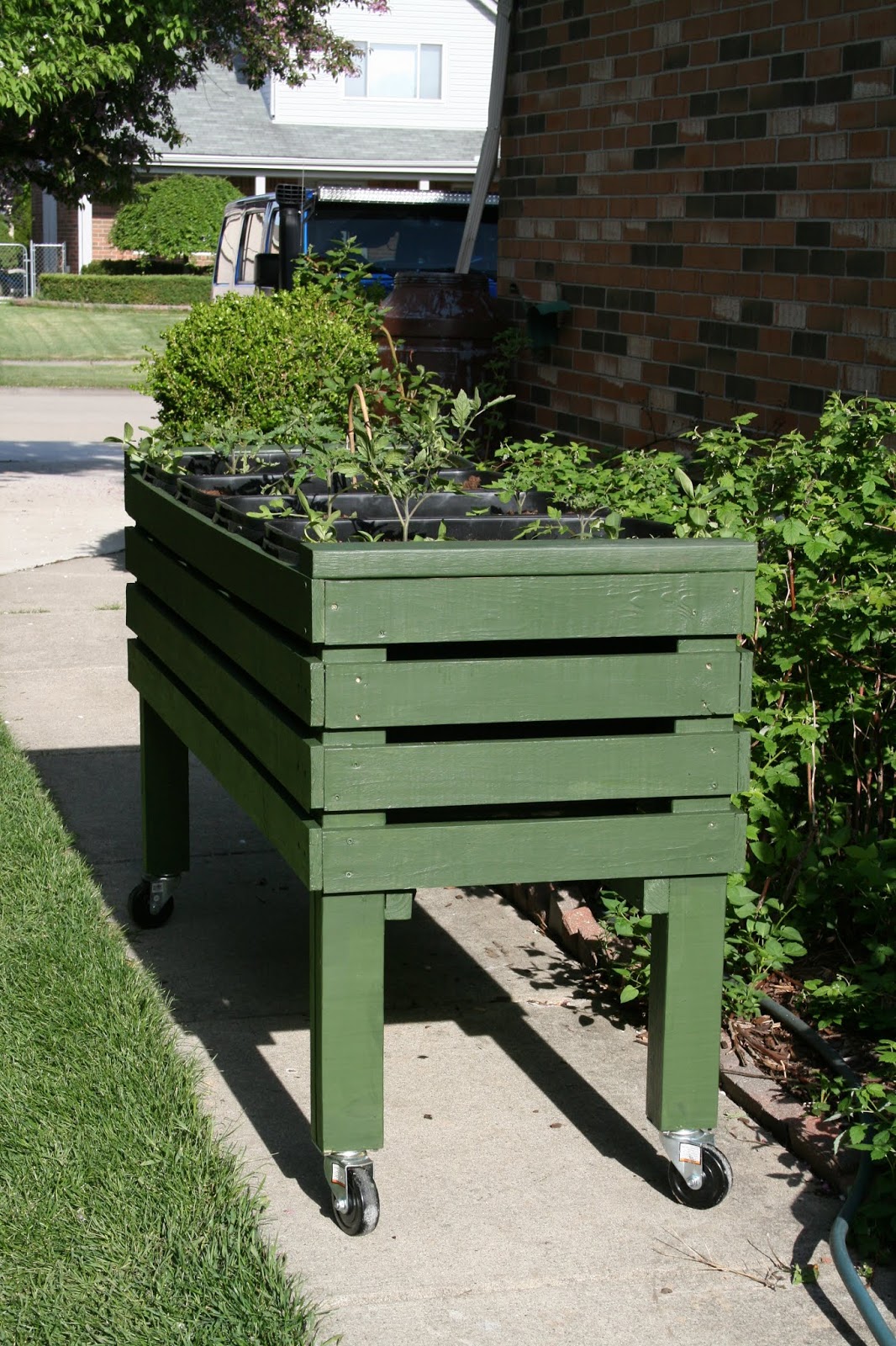 Natascha's Inspirations: Newly Built Mobile Planter