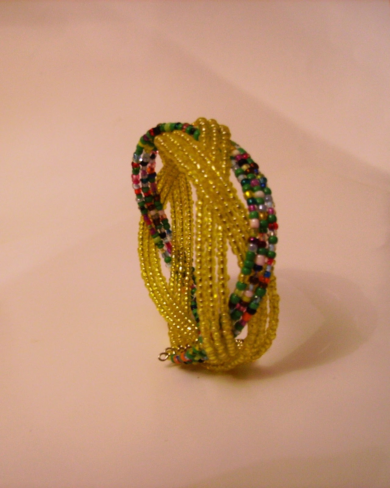 BIJUTERII SI ACCESORII HANDMADE: BRATARI DIN MARGELE DE NISIP