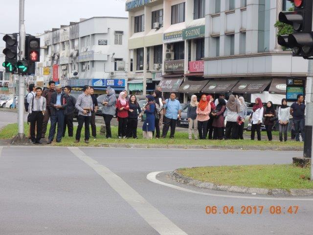 Walk Walk: Visit to IPK Sarawak [Construction Management Masters Students]