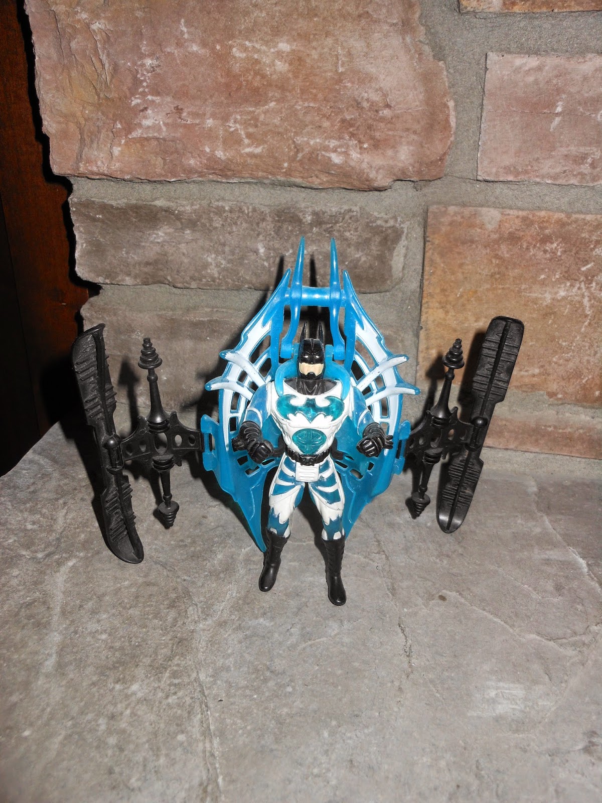 Emperor Dinobot's giant Batman figure database and review site!: Ice ...