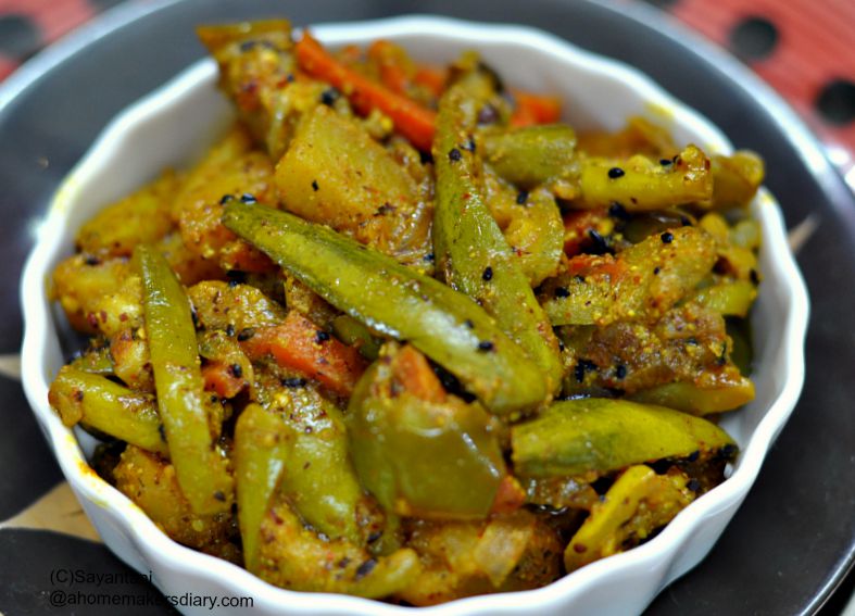 A Homemaker's Diary: Patol Charchari (Mishmash of veggies with Pointed ...