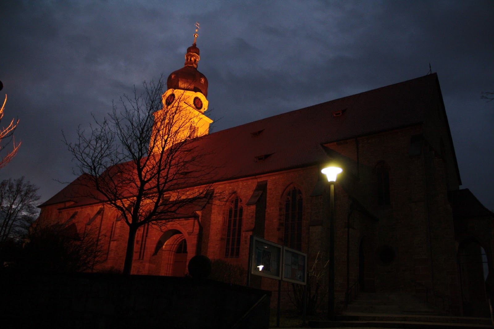 Unterfrankes Welt: St.-Mauritius-Kirche - Neue Kirche Estenfeld - Teil 3
