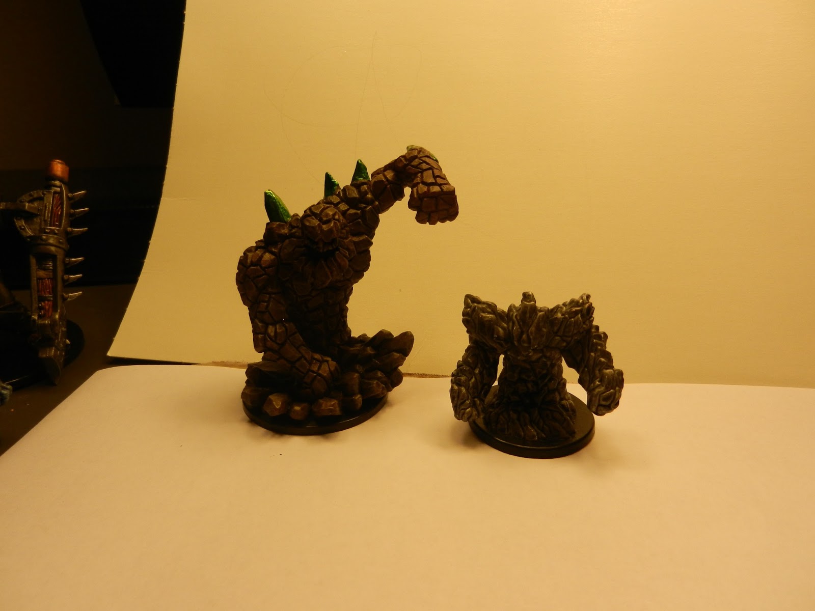Real Minis: Pathfinder battles shattered star in hand
