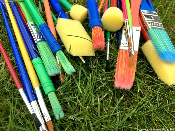 Learning and Exploring Through Play: Outdoor Mark Making Kit