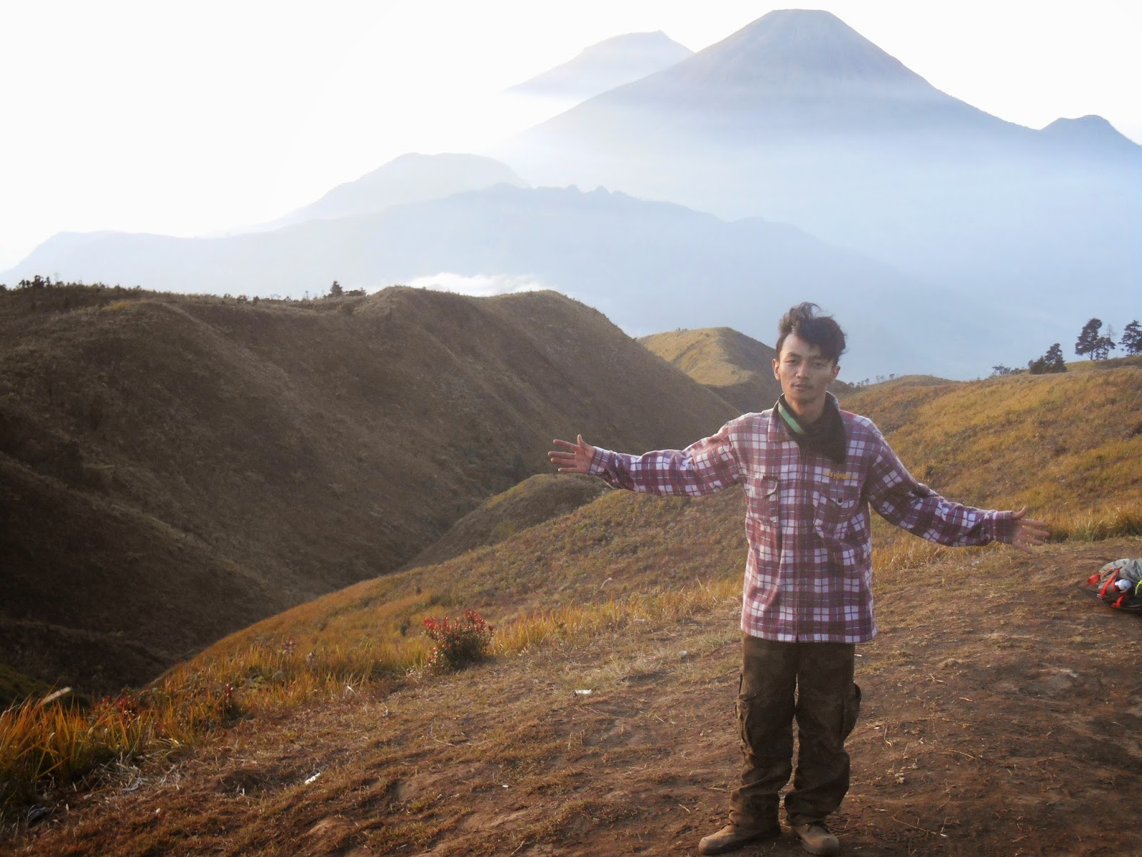 DONGENG MAS JUN KRIK: PENDAKIAN GN.PRAU VIA PATAK BANTENG