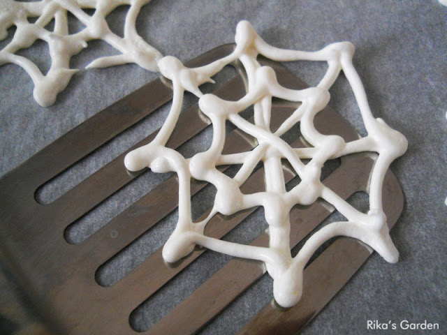 Rika's Garden: Meringhe Ragnatela e Origami per Halloween♪