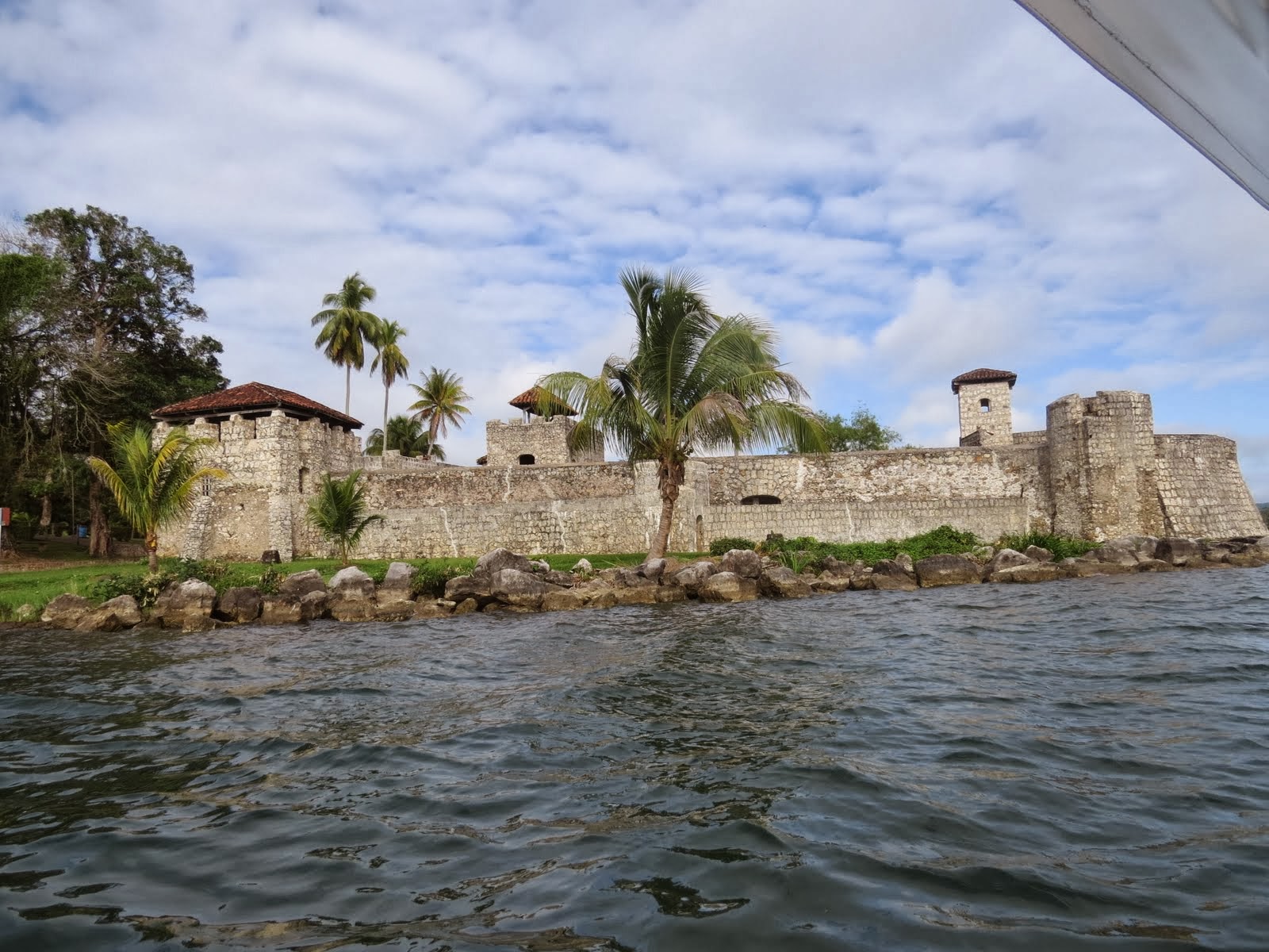 Central America with Jollys and Rogers: Day 26, Rio Dulce river tour to ...