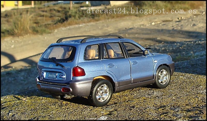 1/24 Diecast miniaturas: Hyundai Santa Fe 1/24 Primera generación (2001 ...
