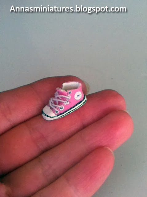 Anna´s Miniatures: Mini Converse Shoes