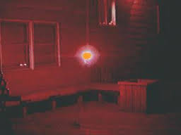 Fenómenos atmosféricos y terrestres: Rayos y centellas.