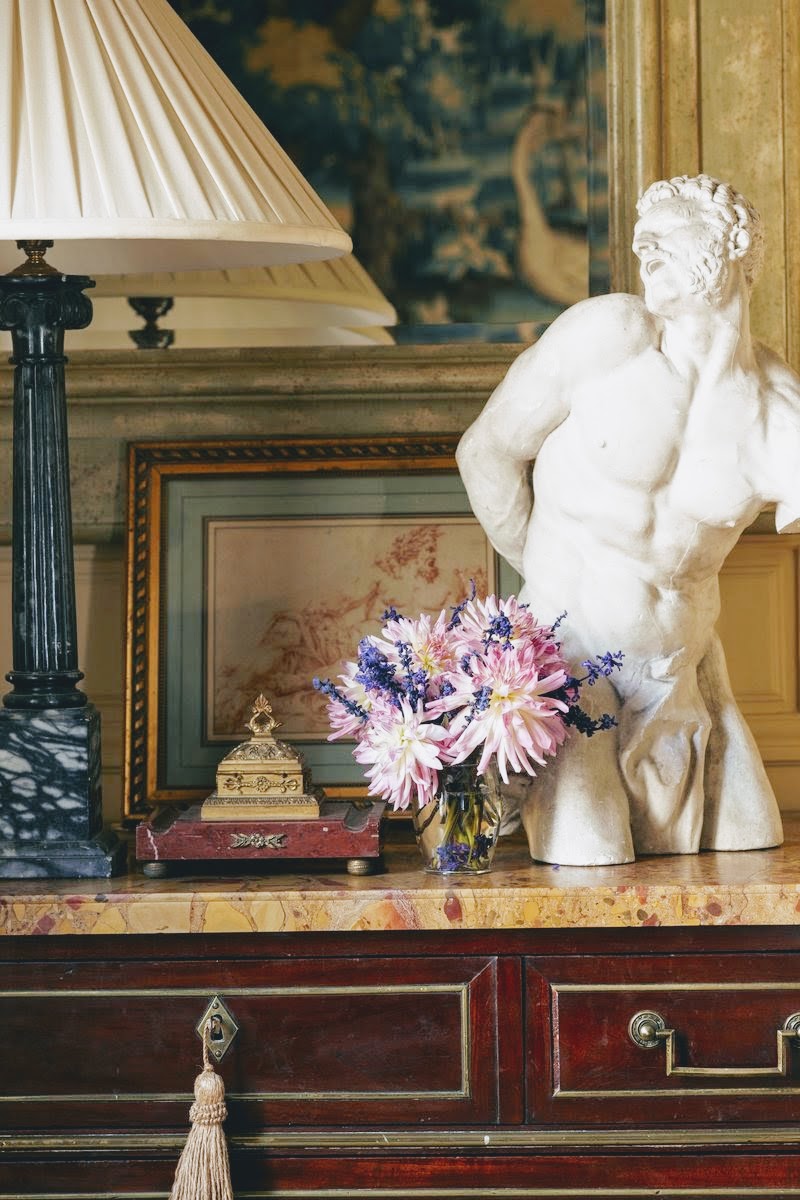 Decor Inspiration : Timothy Corrigan's Paris Apartment | Cool Chic ...