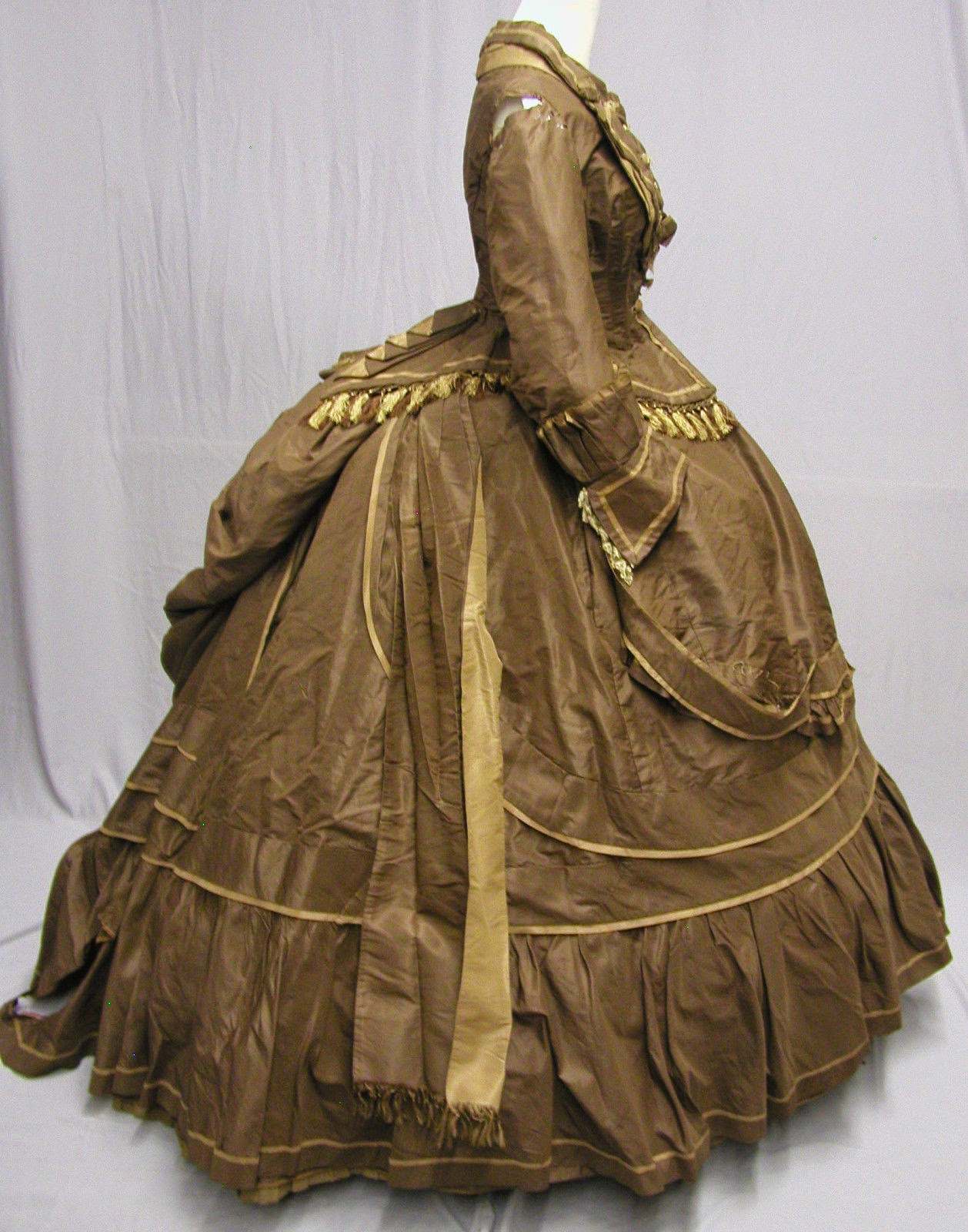 All The Pretty Dresses 1870 s Bustle Dress all-the-pretty-dresses-1870-s-bustle-dress