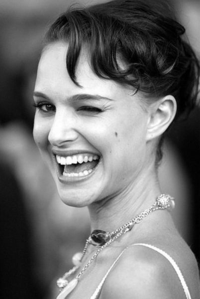 13 Most Beautiful Models Actresses Winking At You! | sussurroeterno