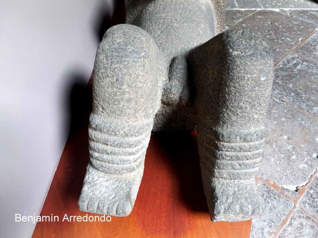 El Bable: El Chac Mool con pene de Ihuatzio, Michoacán