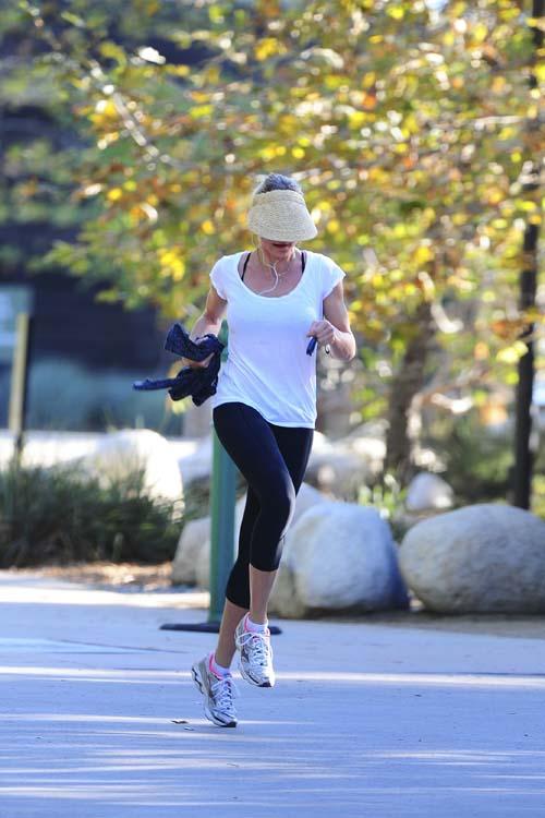 Gossip Journal: Cameron Diaz jogging in the Hollywood Hills