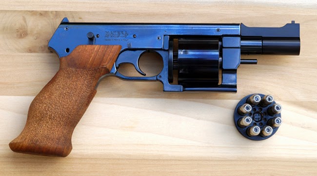 TINCANBANDIT's Gunsmithing: Strange Revolvers