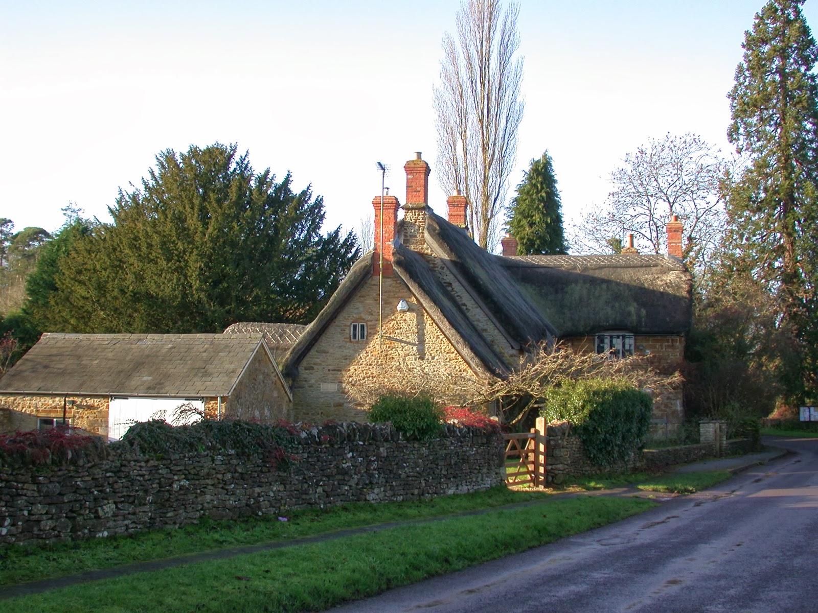 Filiopietism Prism: The Tews of Oxfordshire, England -- Friday Fotos ...